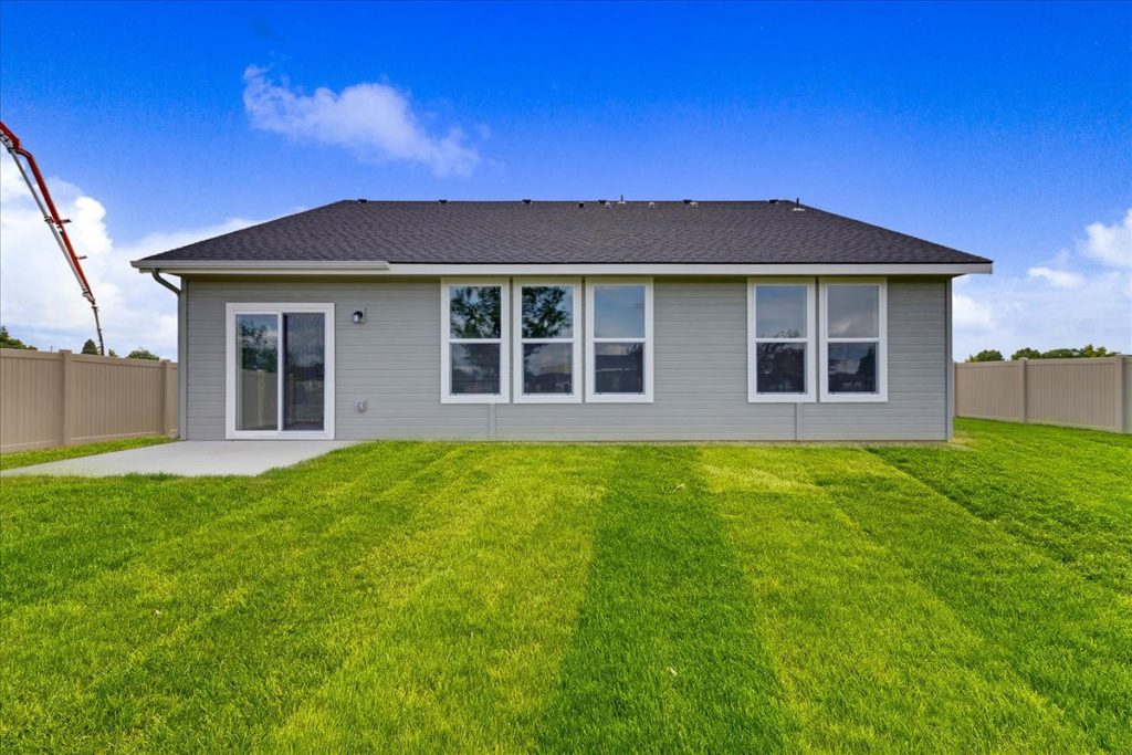 33-Back of Home | Hathaway Homes