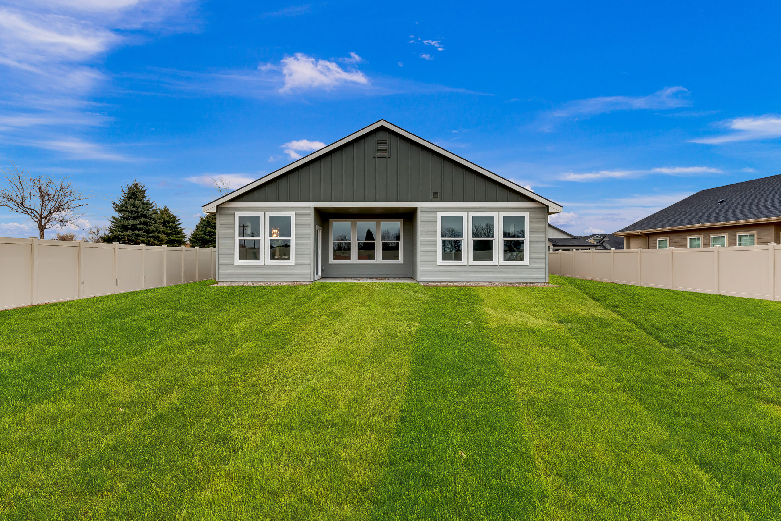 30-Back of Home | Hathaway Homes
